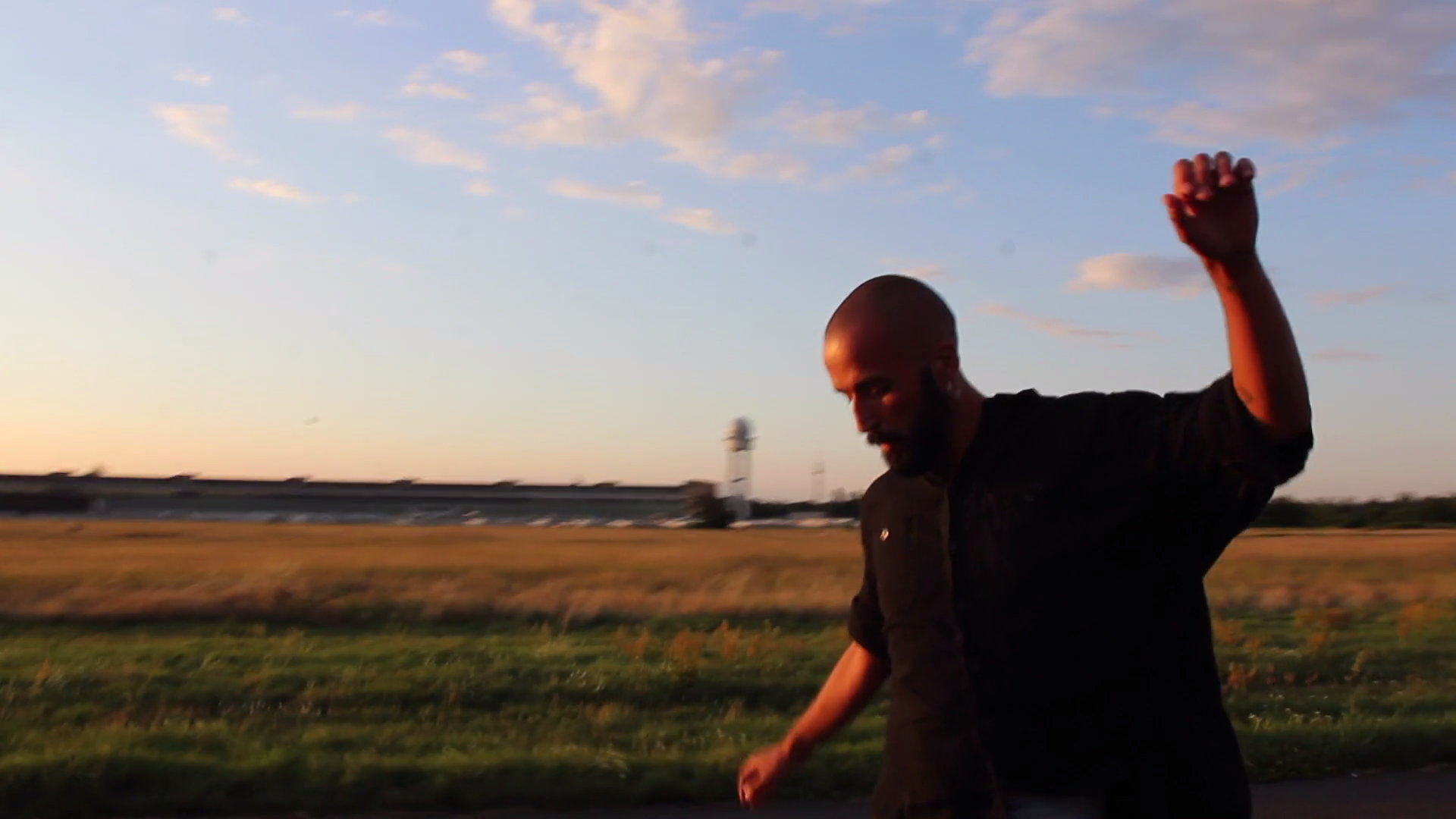 Hugging you – POOL – MOVEMENT ART FILM Festival Berlin